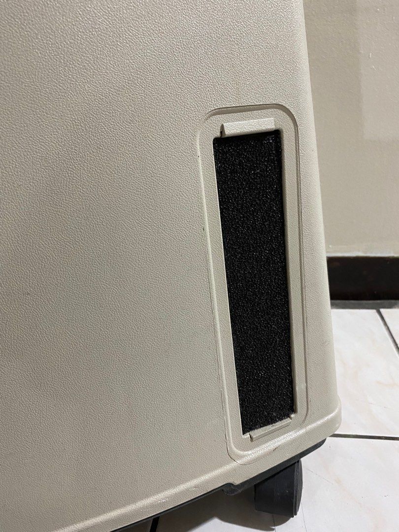 Invacare Oxygen Concentrator 10L, Health & Nutrition, Medical Supplies ...