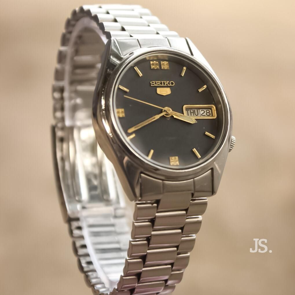 Jam tangan seiko 5 original, Fesyen Pria, Jam Tangan di Carousell