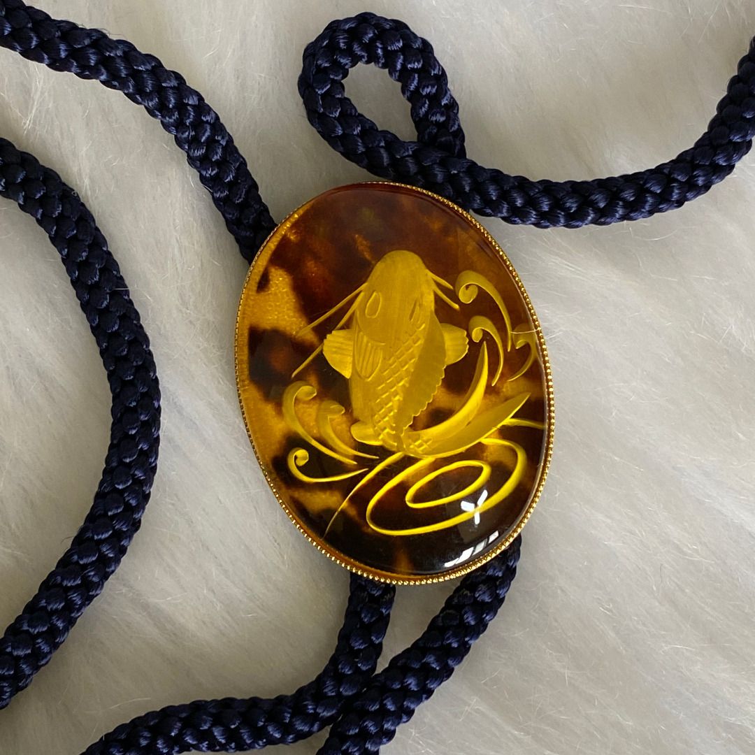 Japan Blue Koi Fish Bolo Necklace, Women's Fashion, Jewelry ...
