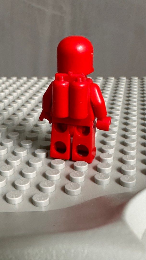 Lego classic Spaceman 6971 Red with Air Tanks Space Minifigure, Hobbies ...
