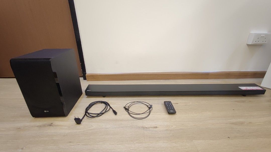LG SJ8 Soundbar with wireless subwoofer, Audio, Soundbars, Speakers ...