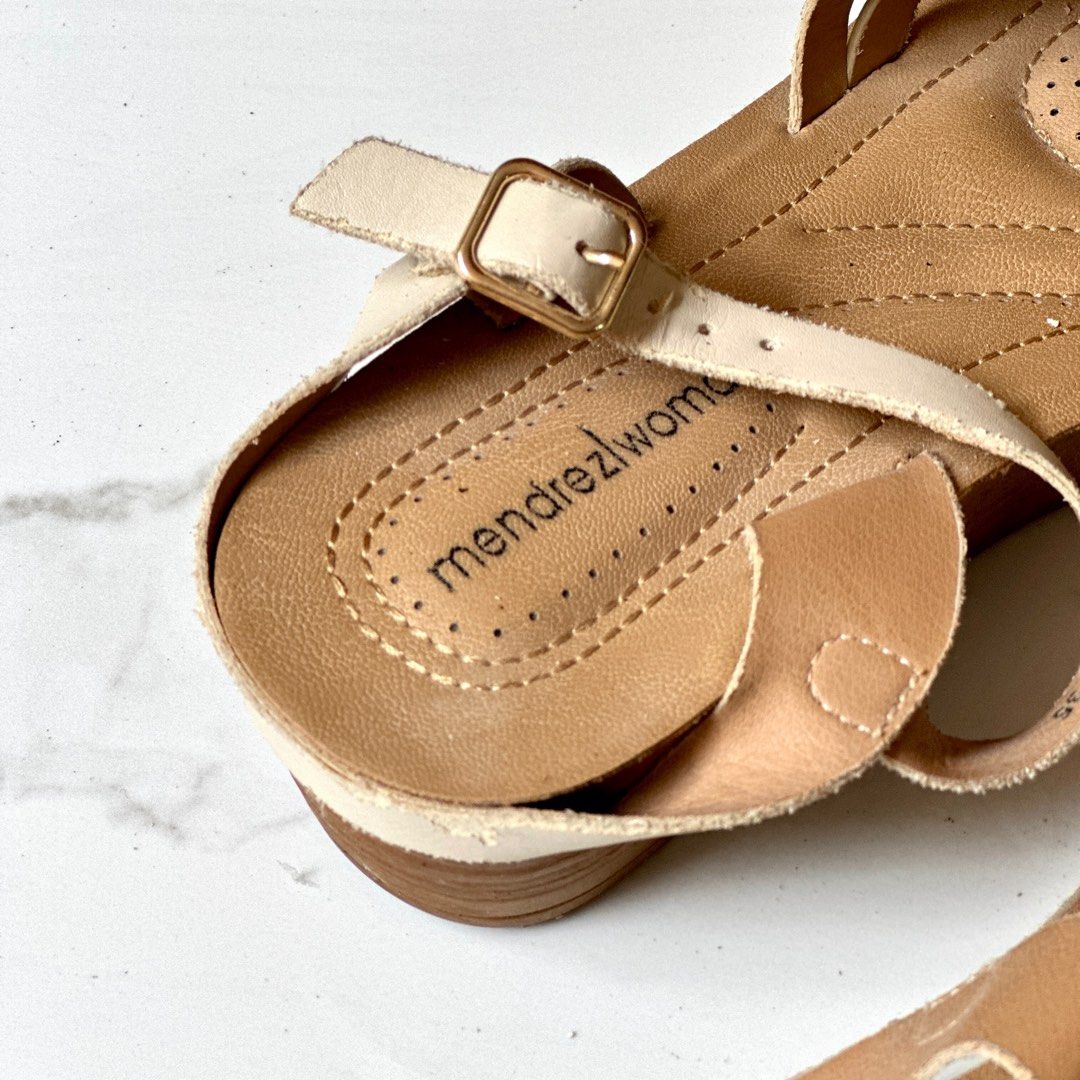 Mendrez Wedge Sandals, Women's Fashion, Footwear, Wedges on Carousell