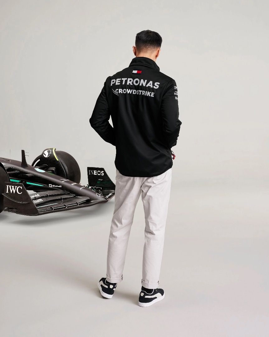 Mercedes-AMG Petronas F1 Mens 2023 Team Softshell Jacket Black, Men's ...