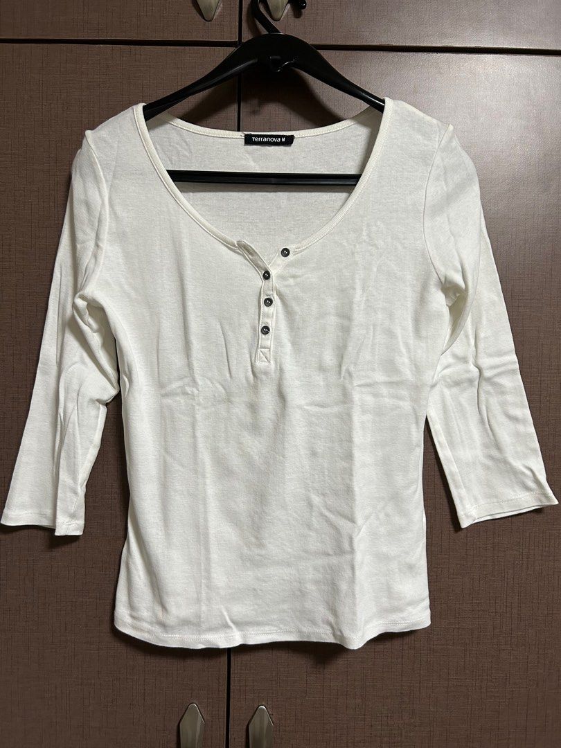 Mid sleeves Plain White Top, Women's Fashion, Tops, Blouses on Carousell