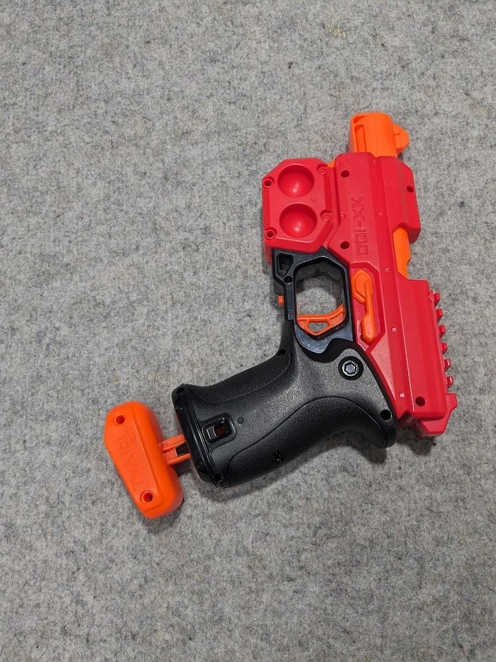 NERF Rival Knockout XX-100 Blaster Round Storage 90 FPS Velocity ...