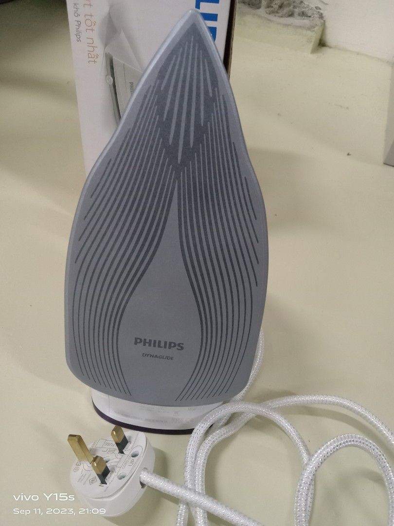 Philips Iron, TV & Home Appliances, Irons & Steamers on Carousell