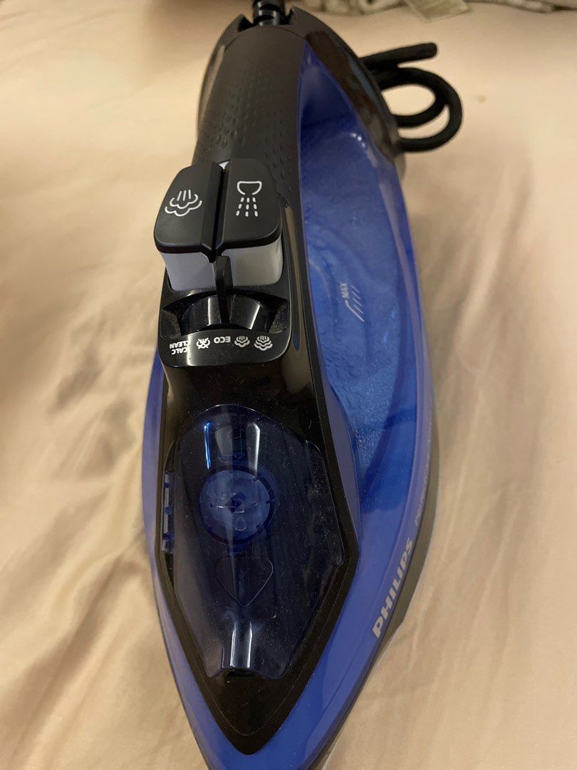 Philips iron, Furniture & Home Living, Cleaning & Homecare Supplies ...
