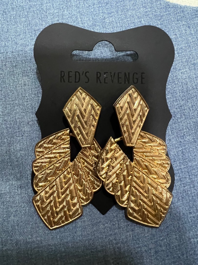 Red Revenge, Women's Fashion, Jewelry & Organisers, Earrings on Carousell