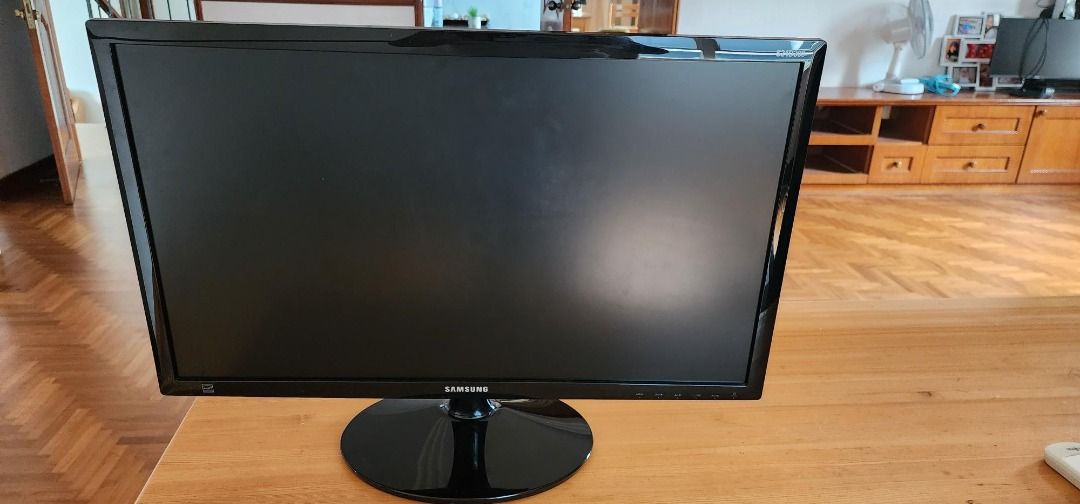 SAMSUNG Computer monitor 26 in S24D300, Computers & Tech, Parts ...