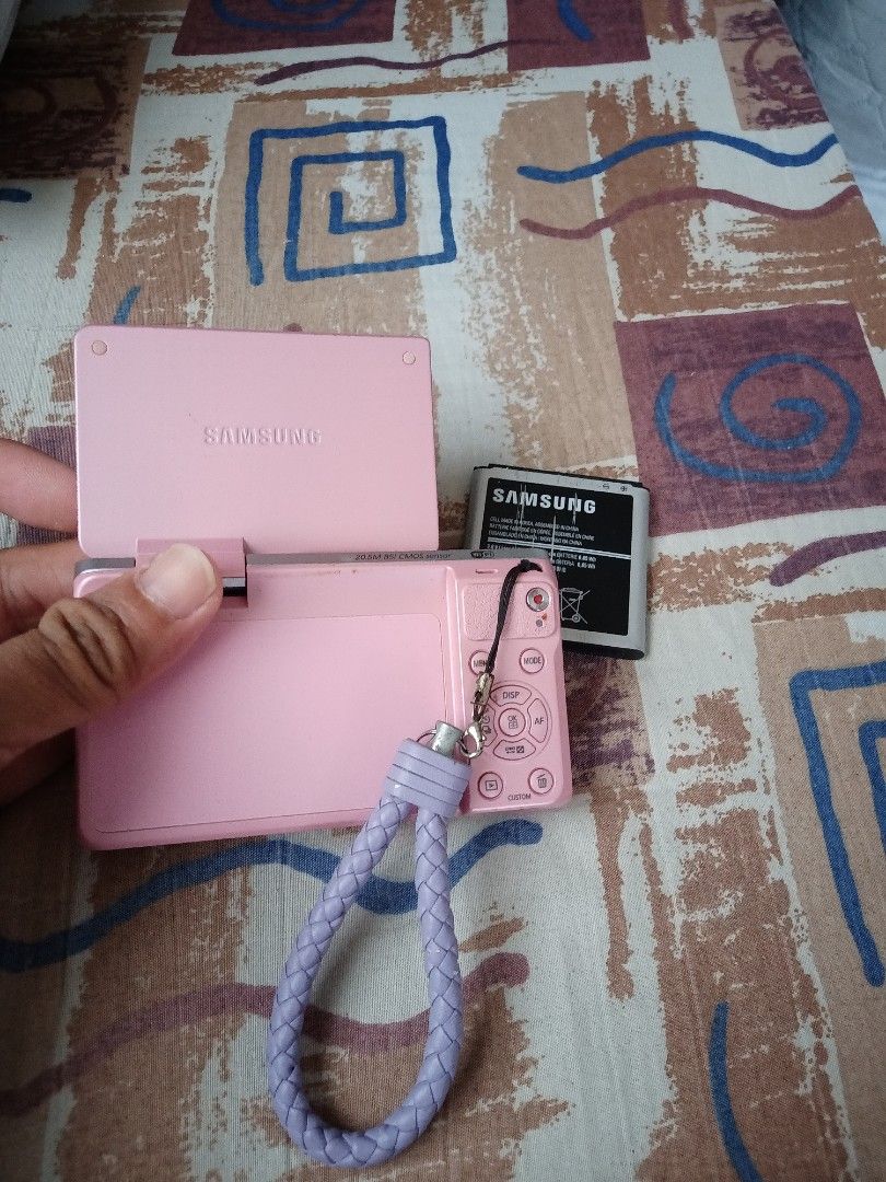 Samsung Nx mini vlogging camera, Announcements on Carousell