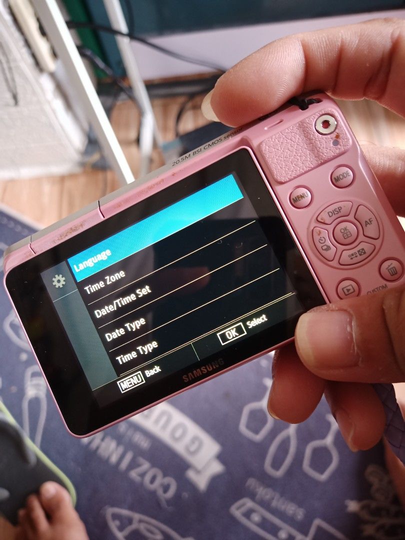 Samsung Nx mini vlogging camera, Announcements on Carousell