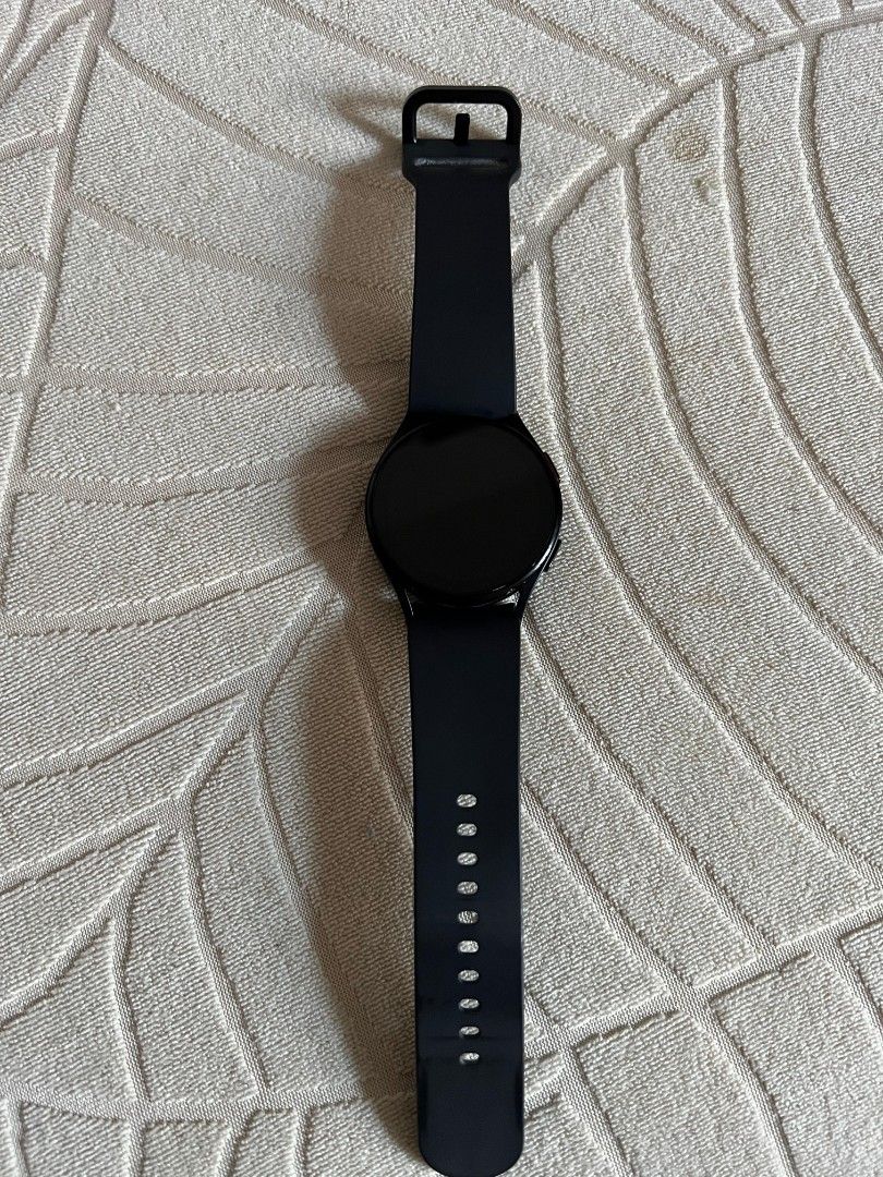 Samsung smart watch SM-R900, Mobile Phones & Gadgets, Other Gadgets on ...
