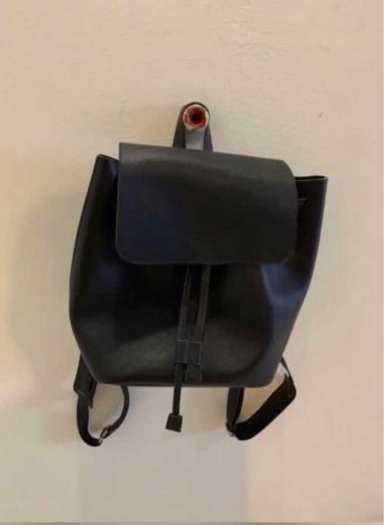 Seed back beg, Women's Fashion, Bags & Wallets, Backpacks on Carousell