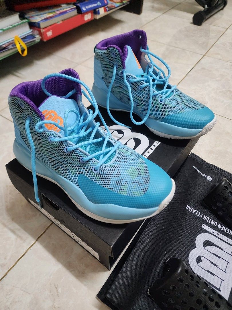 Sepatu Basket Ballerbro Coral Blue Size 41, Olah Raga, Baju Olahraga di ...