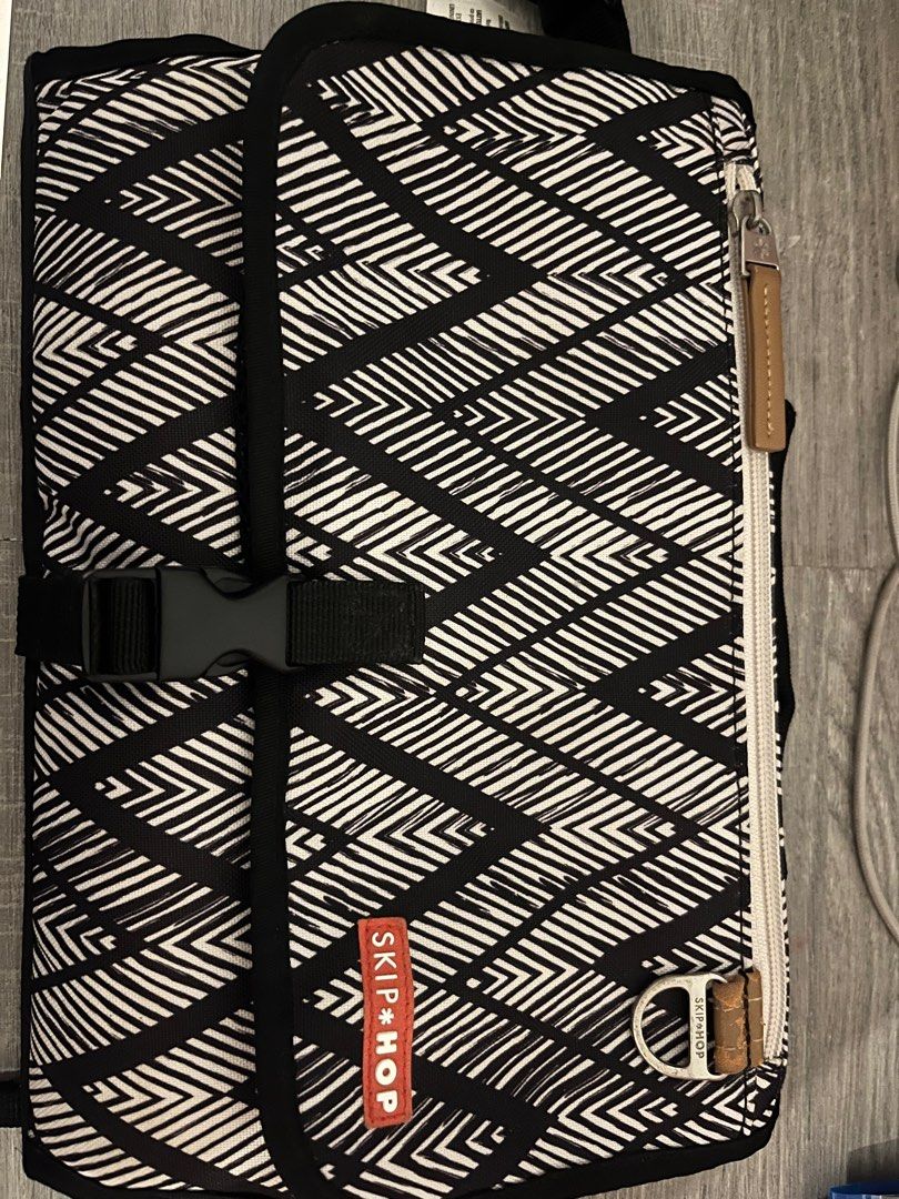 Skip n Hop Diaper Changer, Babies & Kids, Bathing & Changing, Changing ...