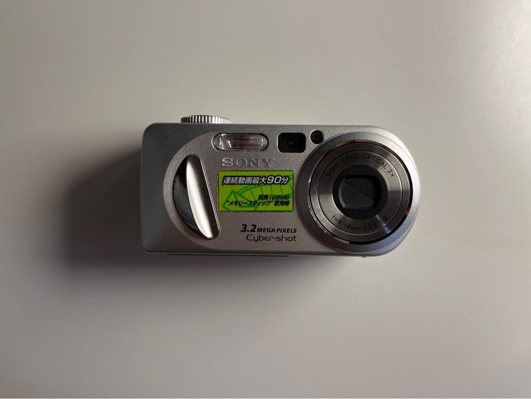 Sony Cybershot DSC-P8 Digicam - Digital Camera, Photography, Cameras on Carousell