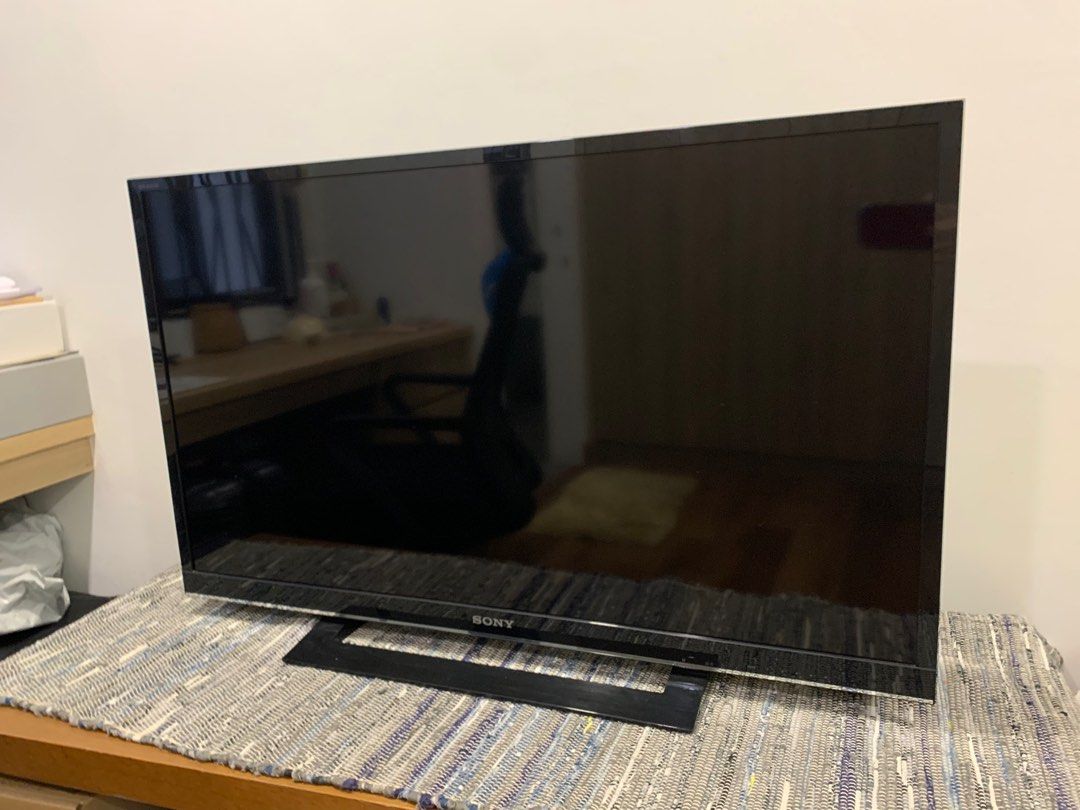 Sony LED KLV-40EX430, TV & Home Appliances, TV & Entertainment, TV on ...