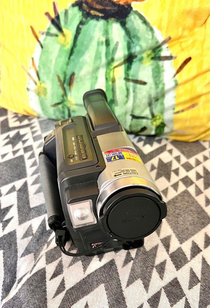 SONY VIDEO CAMERA Hi8 (CCD-TRV98E), Photography, Video Cameras on Carousell