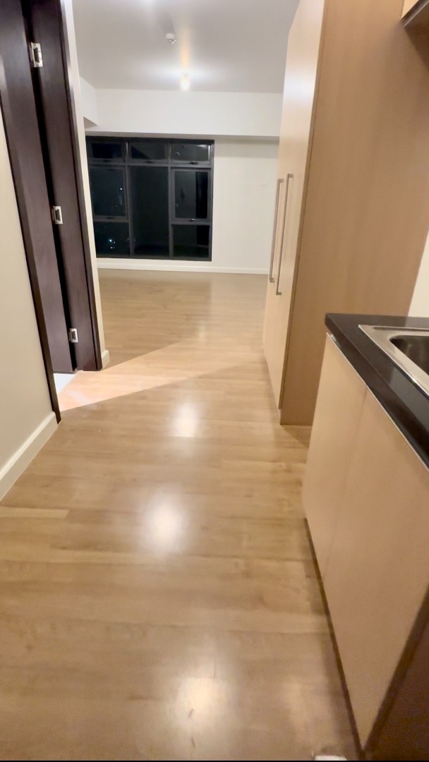 5 Studio Units Solstice Circuit Makati Tower 2 (near to the future Subway), Property, For Sale ...