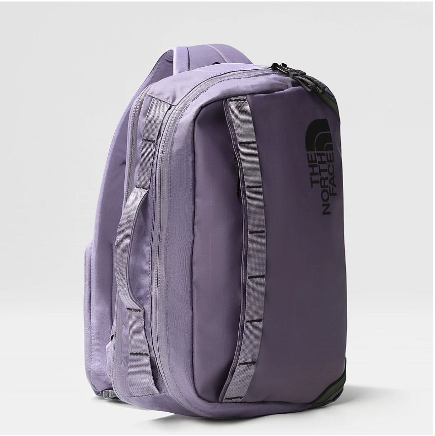 TNF Base Camp Voyager Sling Backpack, 男裝, 袋, 小袋 - Carousell