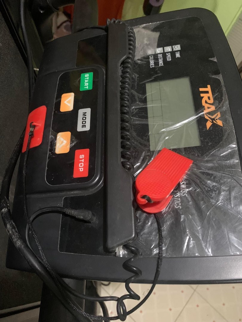 Trax Walker 1.2 Motorized Treadmill, Sports Equipment, Exercise ...