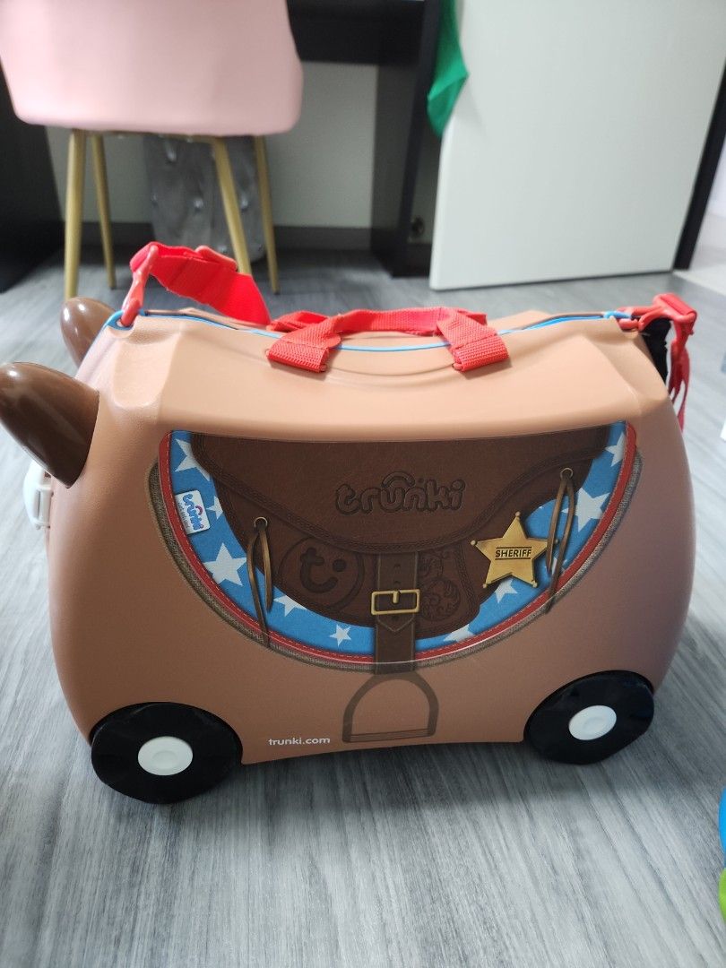Trunki luggage- kid (horse) Foc blue trunki, Hobbies & Toys, Travel ...