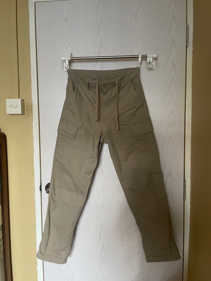 Uniqlo Cargo Pants, Men's Fashion, Bottoms, Trousers on Carousell
