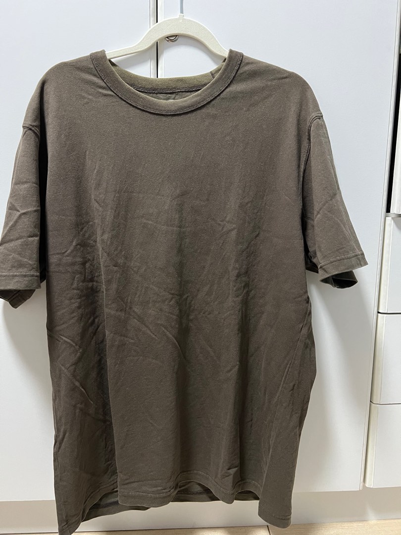 Uniqlo shirt, Men's Fashion, Tops & Sets, Tshirts & Polo Shirts on ...