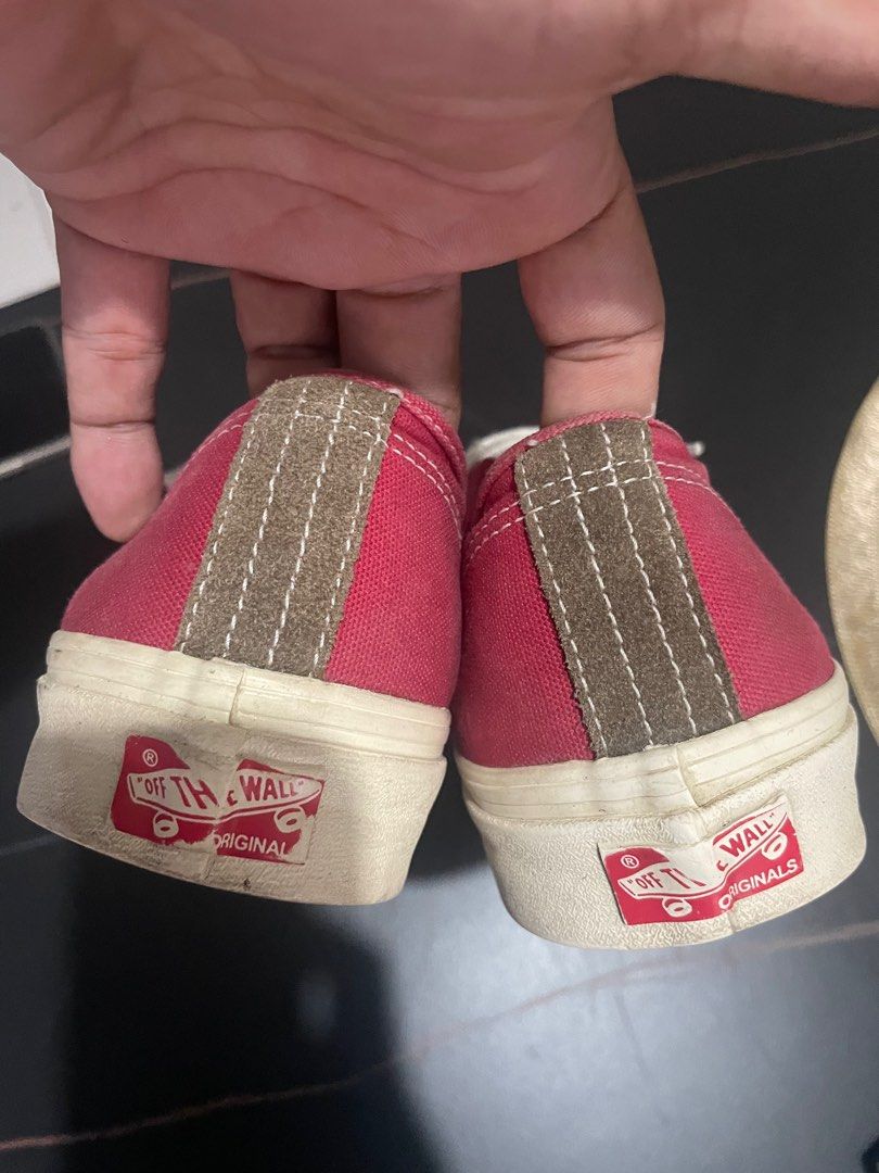 VANS RED CHILLI V1, Men's Fashion, Footwear, Sneakers on Carousell