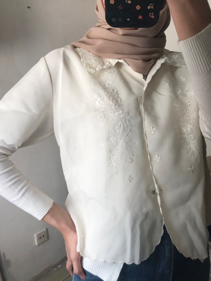 Vintage crop top, Women's Fashion, Tops, Blouses on Carousell