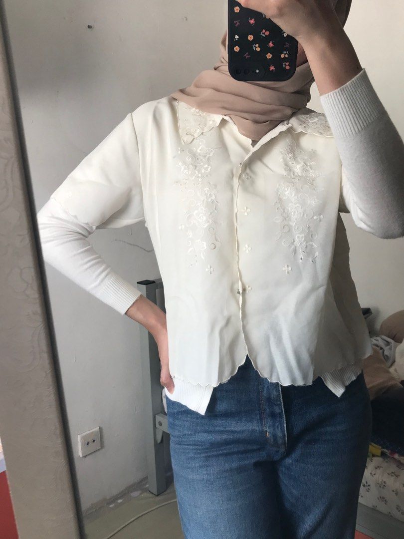 Vintage crop top, Women's Fashion, Tops, Blouses on Carousell