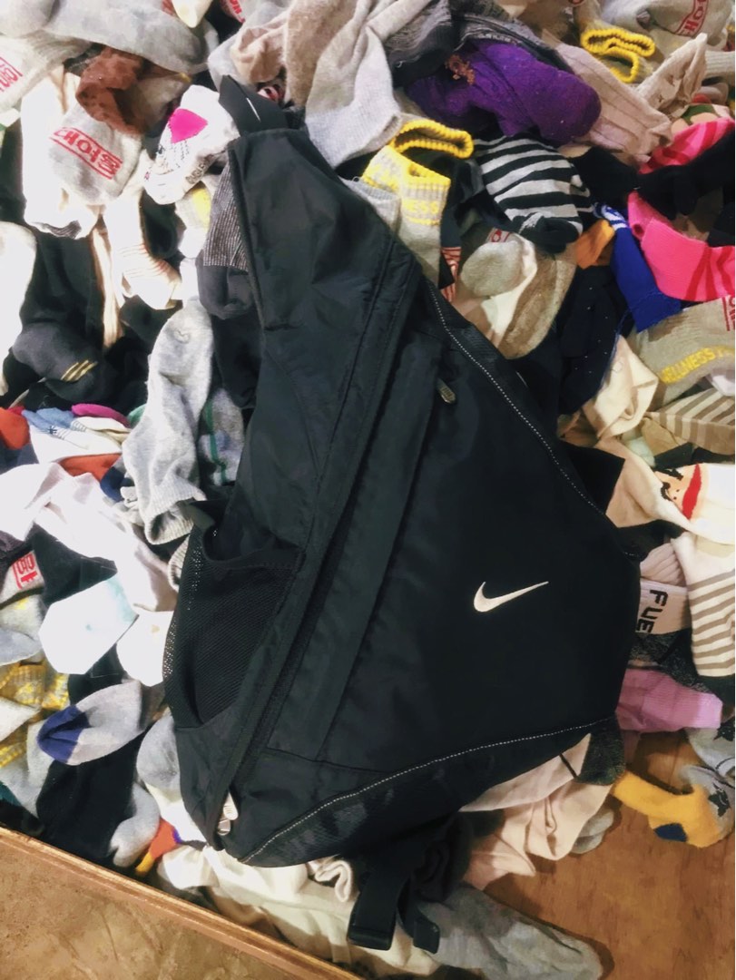 VINTAGE Y2K NIKE BODY BAG AUTHENTIC, Men's Fashion, Bags, Belt bags ...