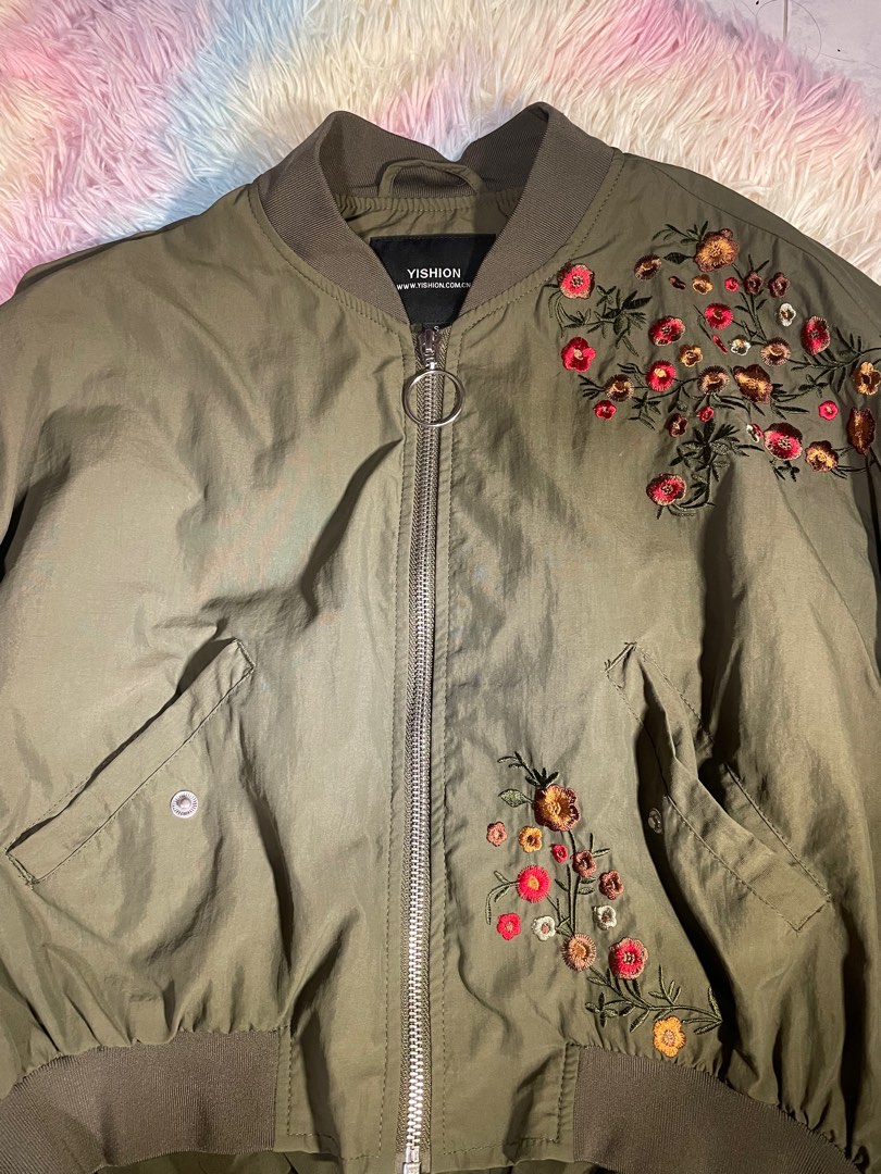 yishion army green floral bomber jacket, Women's Fashion, Coats, Jackets and Outerwear on Carousell