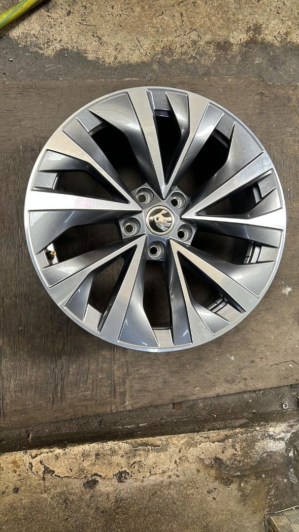 18" Skoda Original rims, Car Accessories, Tyres & Rims on Carousell