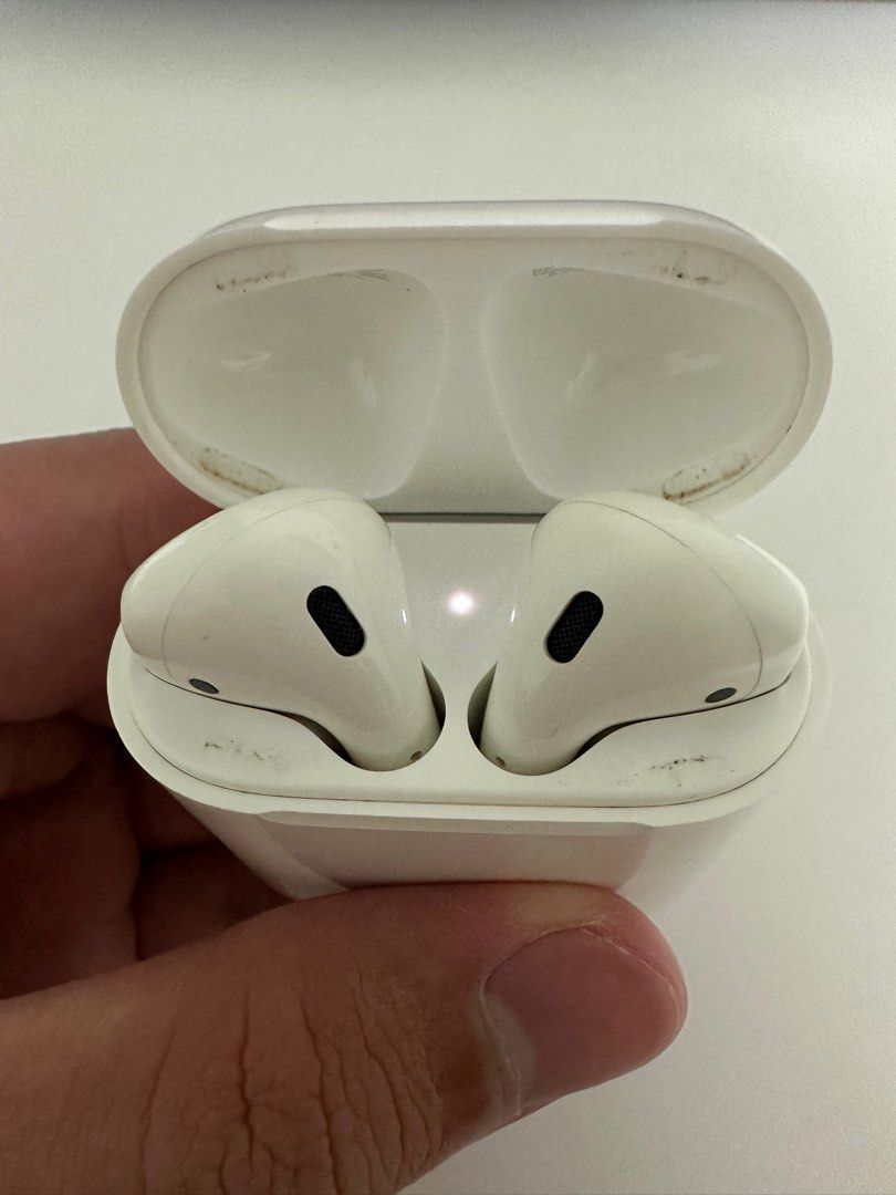 Apple AirPods 1st Gen, Audio, Earphones on Carousell