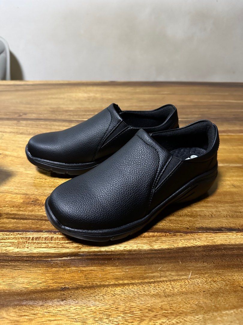 Black Shoes (Hawkwell), Women's Fashion, Footwear, Loafers on Carousell