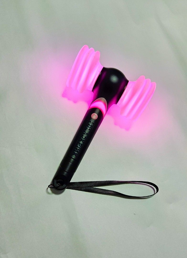 Blackpink lightstick ver 2 limited edition, Hobbies & Toys, Memorabilia ...