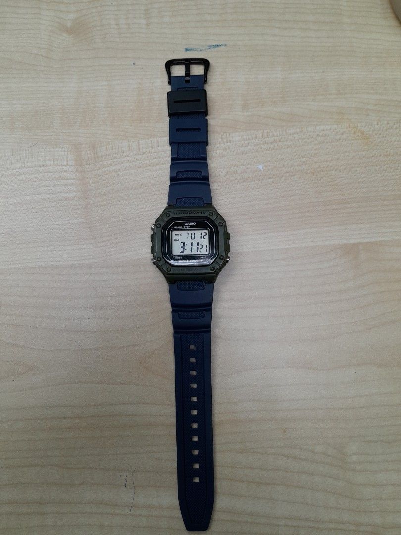 Casio daily watch (unique colour ), Men's Fashion, Watches ...