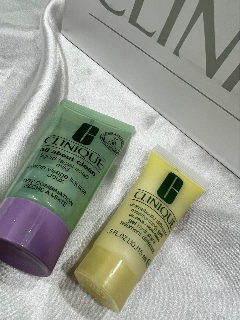 Clinique Cleanser & Moisturiser with Paper Bag, Beauty & Personal Care ...