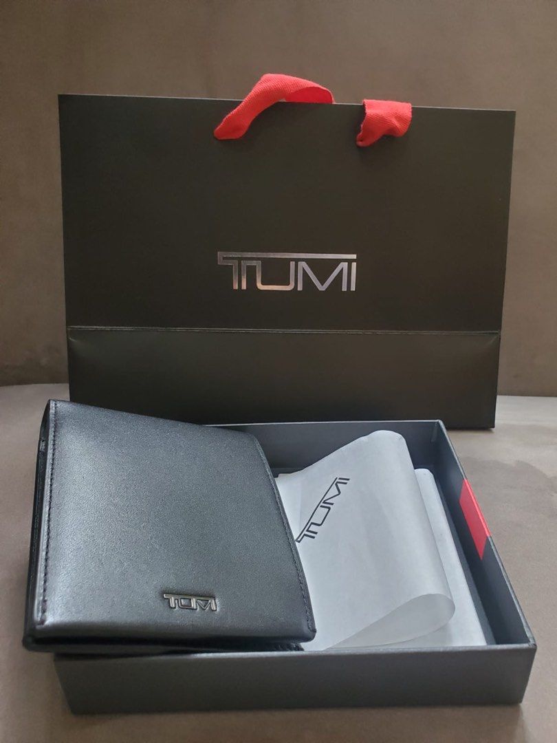 Dompet Tumi Wallet, Barang Mewah, Tas & Dompet di Carousell