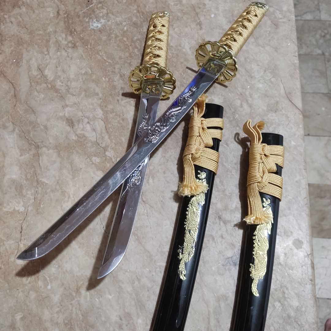 Dragon cast metal Dual Sword (with Box), Hobbies & Toys, Memorabilia ...