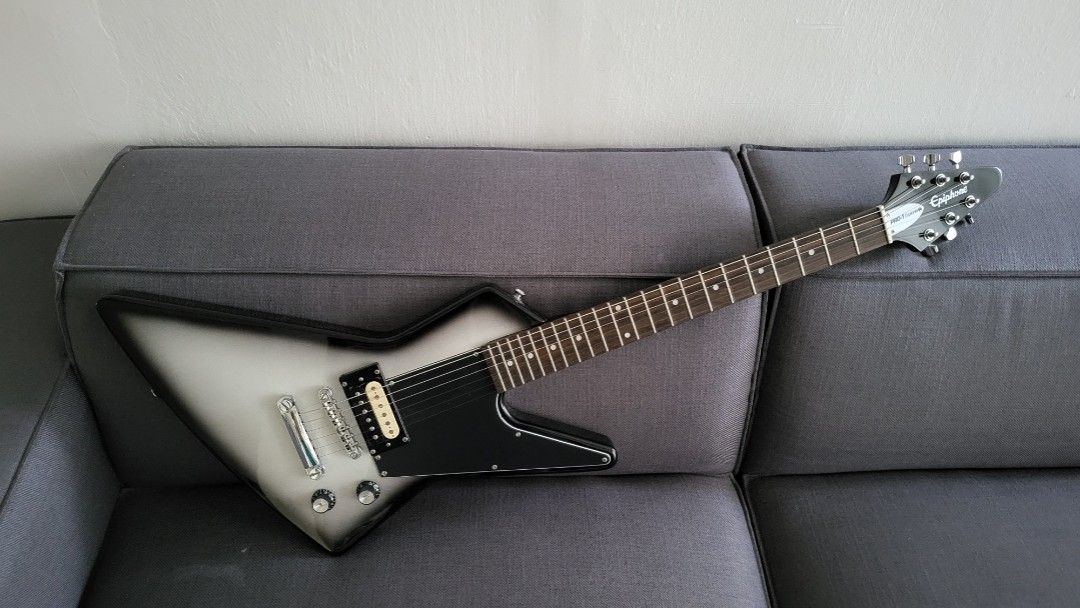 Epiphone Pro-1 Explorer Silverburst (rare/discontinued), Hobbies & Toys ...