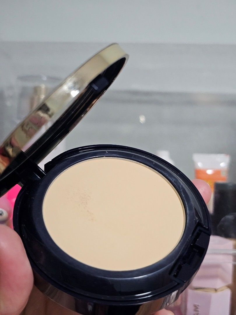 Estee lauder double wear matte powder, Beauty & Personal Care, Face ...