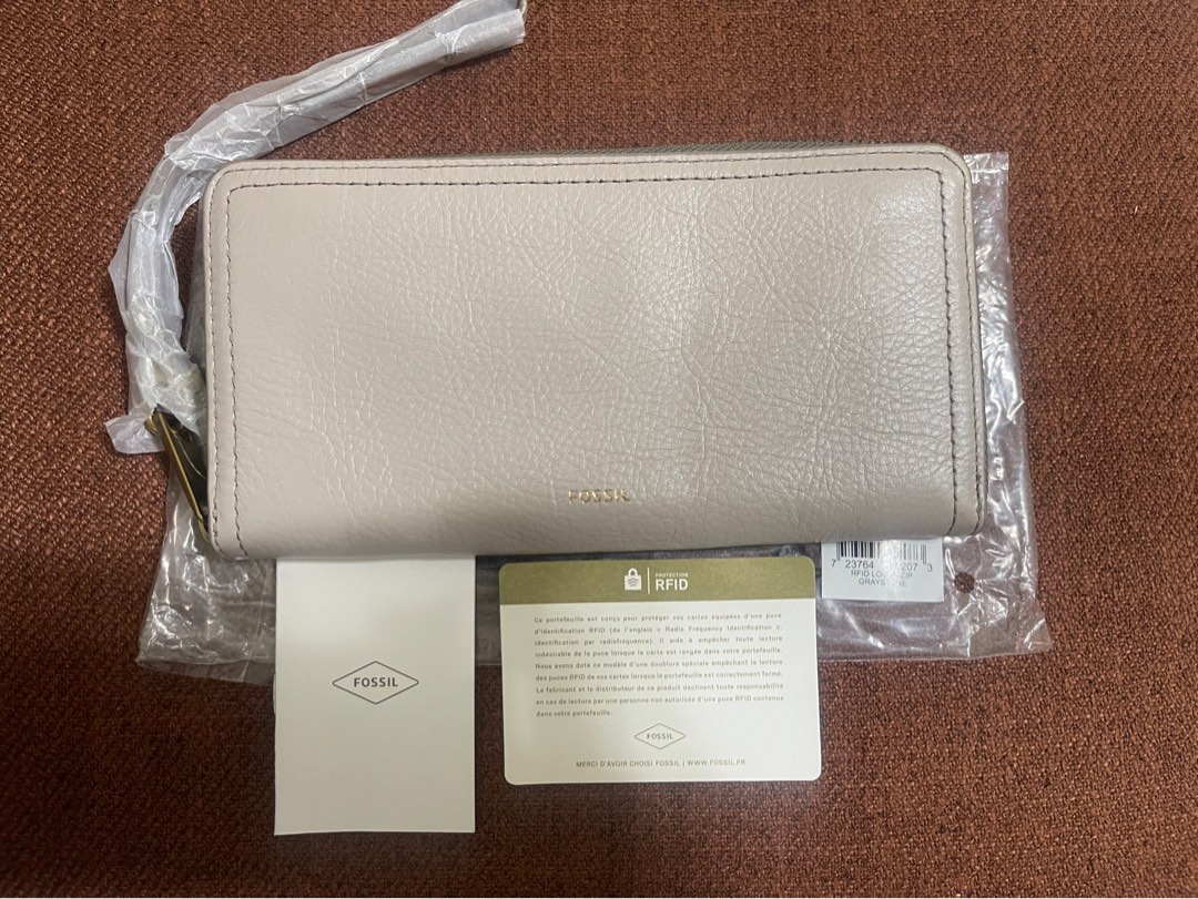 Fossil Long wallet, Women's Fashion, Bags & Wallets, Wallets & Card ...