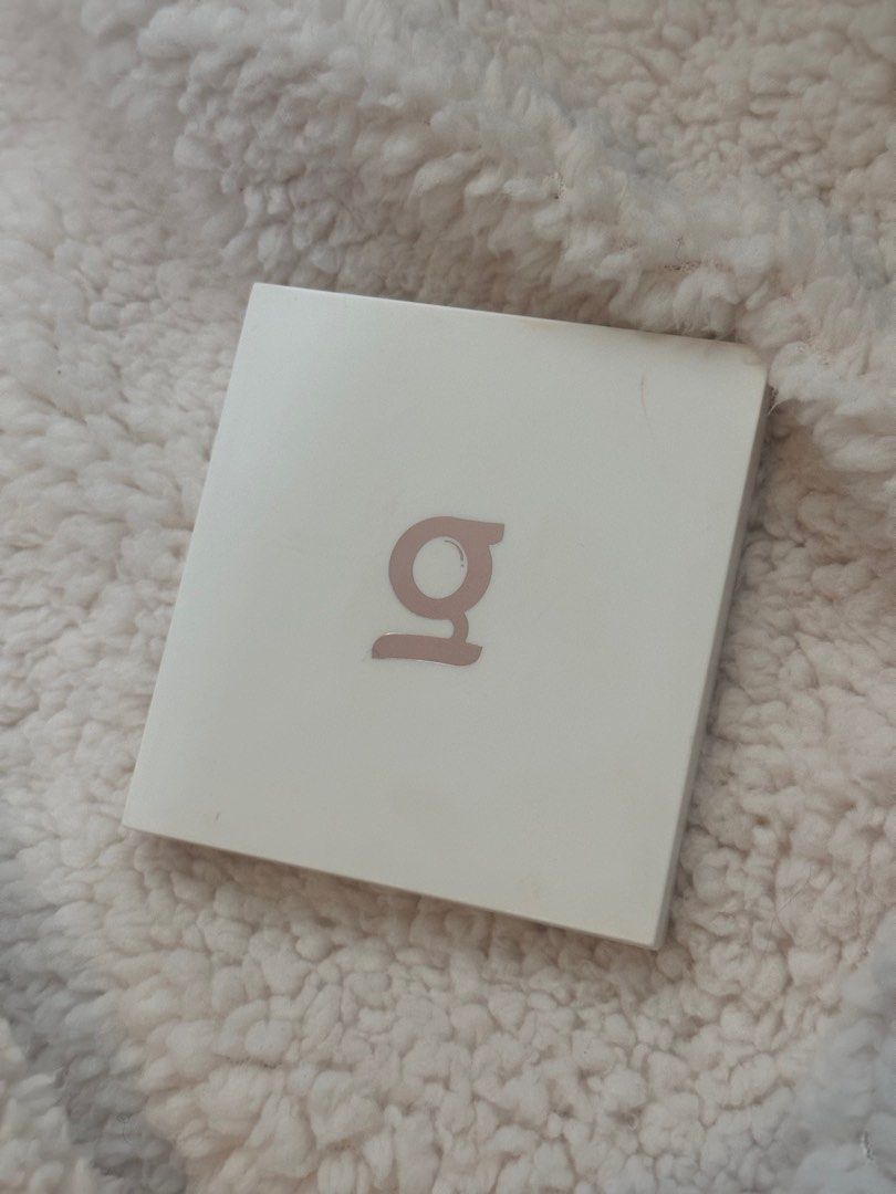 GRWM pressed highlighter pallette, Beauty & Personal Care, Face, Makeup ...