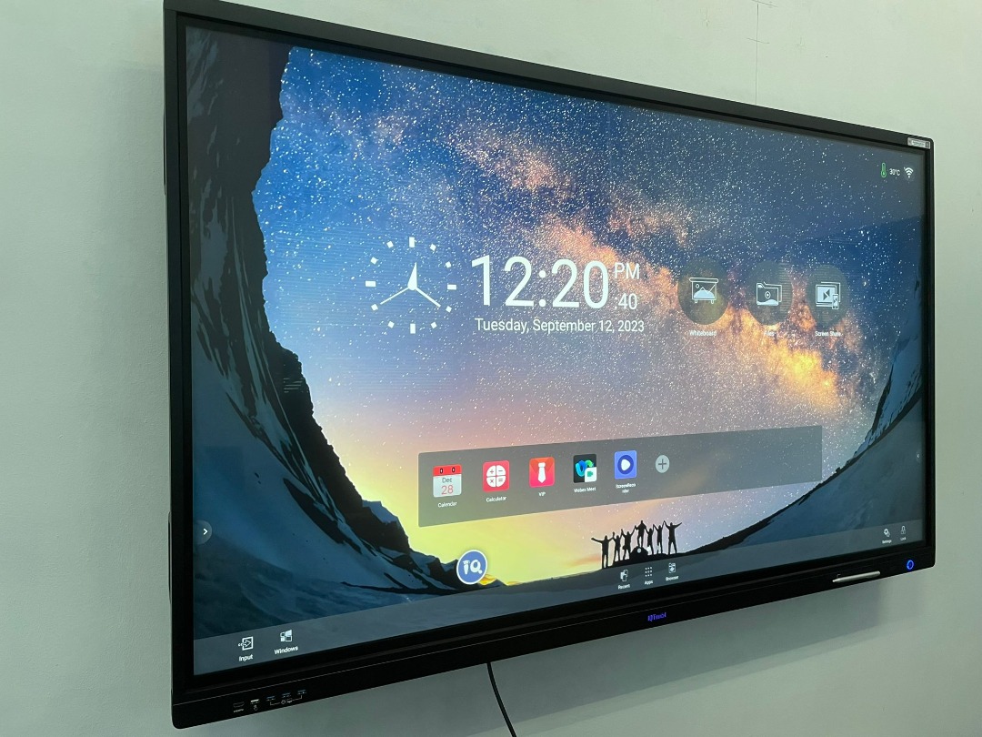 IQ Touch LE75 (Interactive Board), Computers & Tech, Office & Business ...