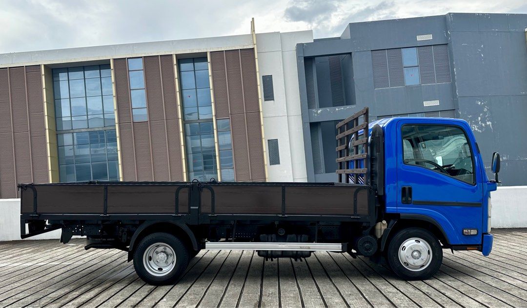 Isuzu NPR85, Cars, Commercial Vehicles, Used on Carousell