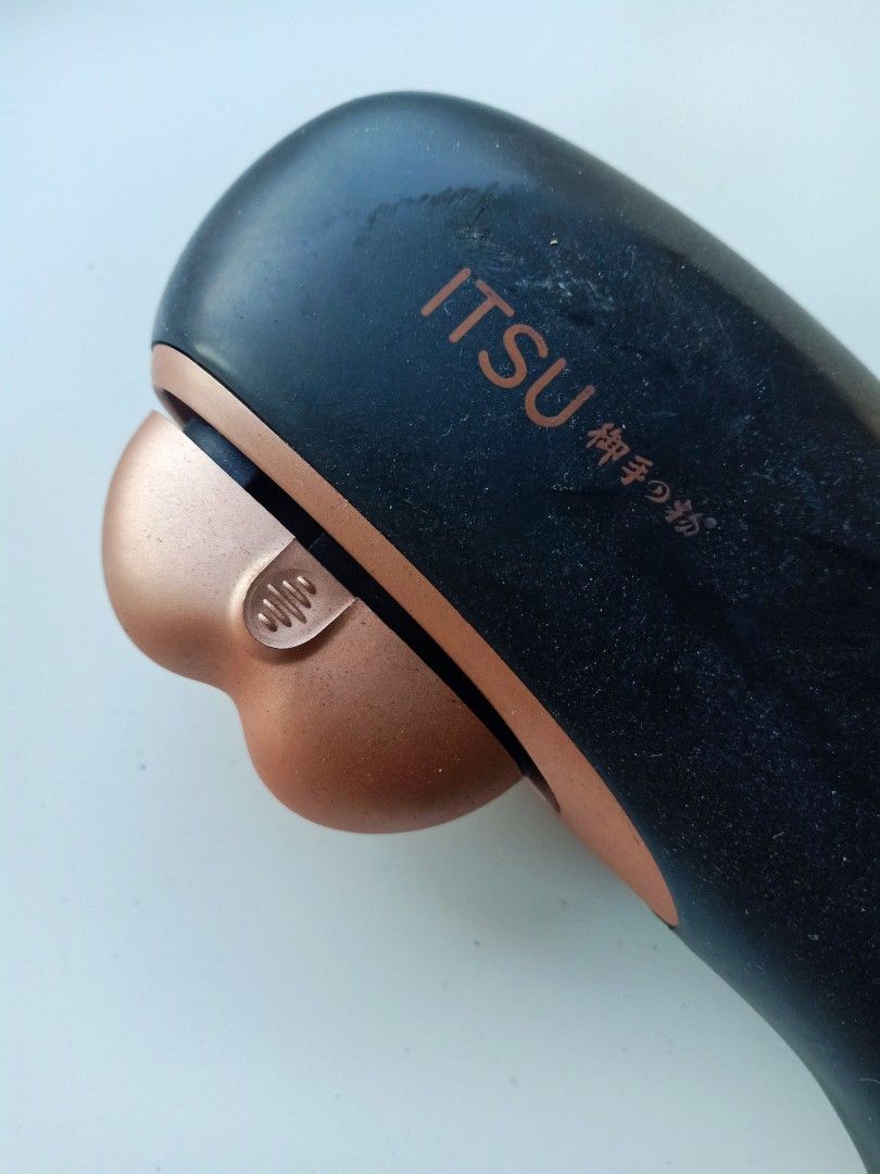Itsu hand held massager, Health & Nutrition, Massage Devices on Carousell
