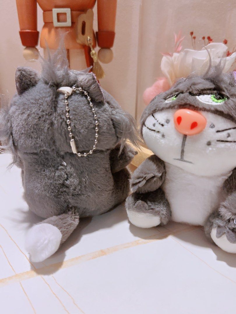 Japan grumpy catto keychain, Hobbies & Toys, Toys & Games on Carousell