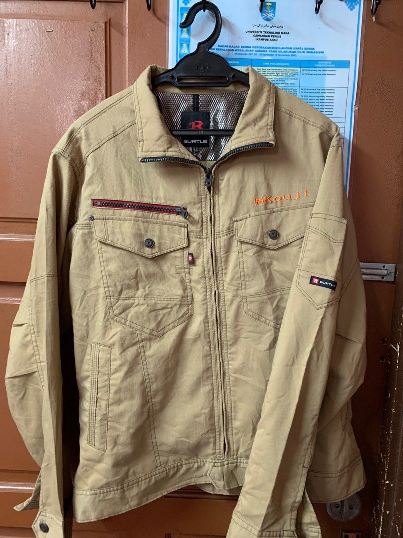 Jeket, Men's Fashion, Coats, Jackets and Outerwear on Carousell